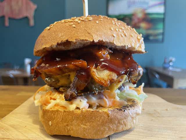 The Greedy Pig - Burgers/hogs/grazing tables - Book on Togather